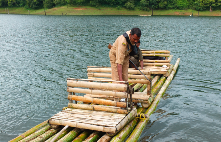 Bamboo Rafting on Lake Periyar, Kerala, India – The xploriencer